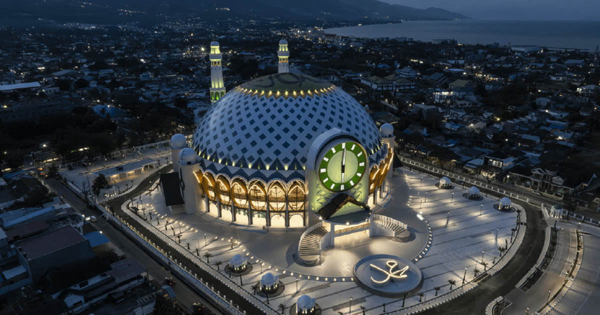 Baitul Khairaat mosque | Case Study | Indonesia | Panasonic Lighting